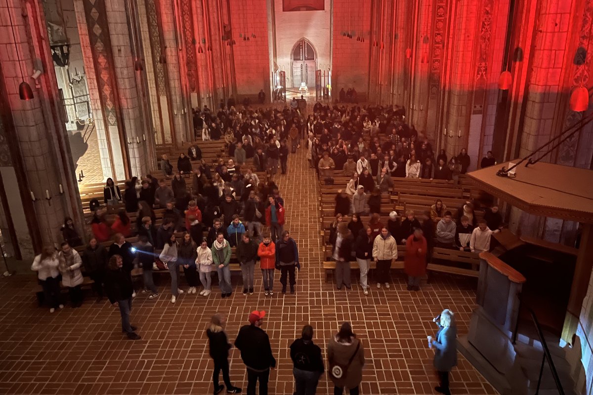 400 Konfirmanden feiern mit Martin Luther die ChurchNight in St. Marien ...